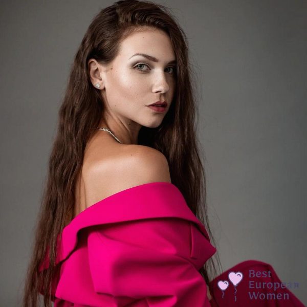 The Elegance of Austrian Women: A Popularity Exploration